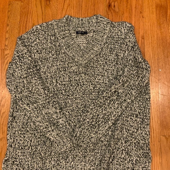 Chaps | Sweaters | Chaps Sweater Tunicv Neck Black White Knit Silver ...